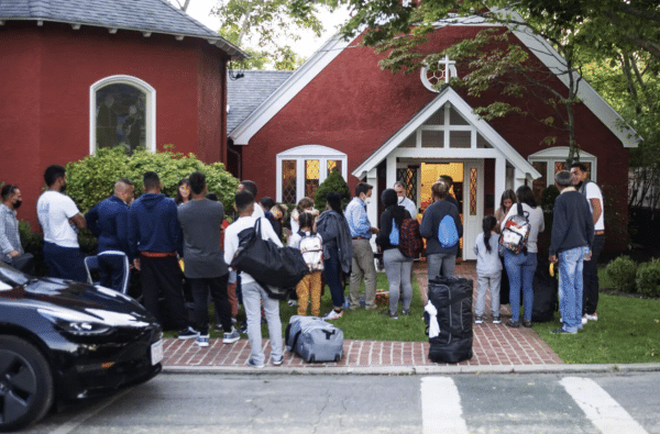 Lawmakers, Faith Groups Push Bill To Prevent ICE Raids on Churches ...