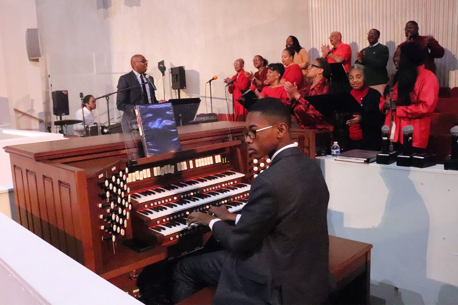 Young Organists Pull Out All the Stops To Inspire Interest in a ...