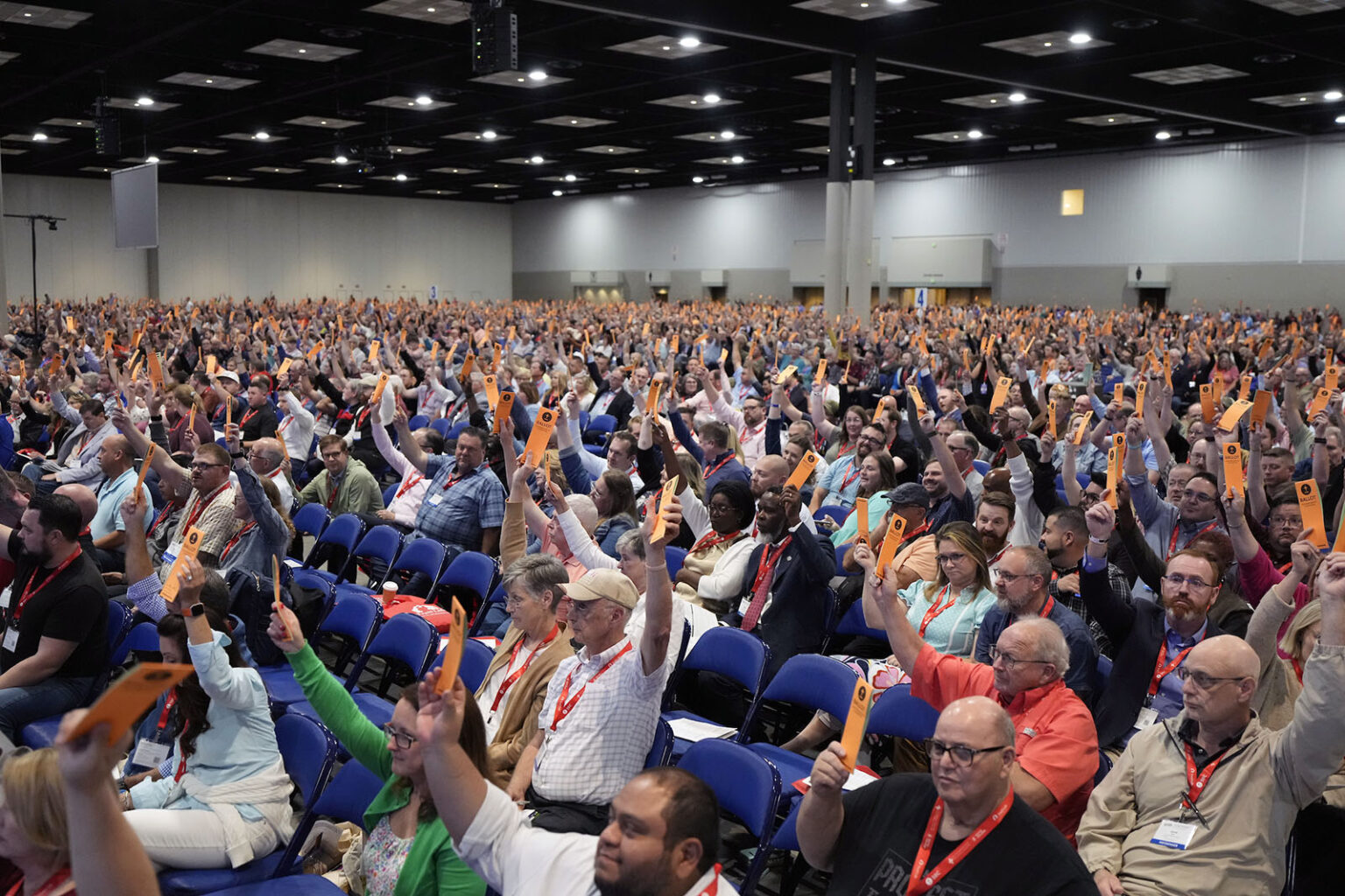 Southern Baptists Narrowly Reject Formal Ban on Churches With Any Women ...