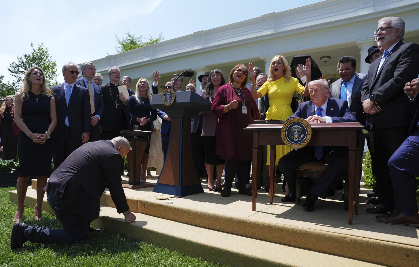 Trump Energizes Conservative Christians With New Religious Policies ...